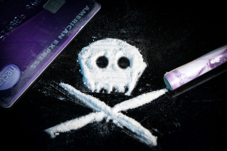 Continued Cocaine Use Disrupts Communication between Major Brain ...
